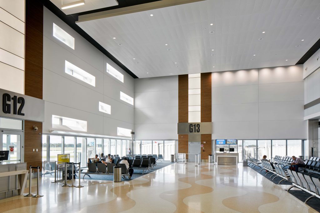 Fort Lauderdale-Hollywood International Airport Terminal 4 Gate ...