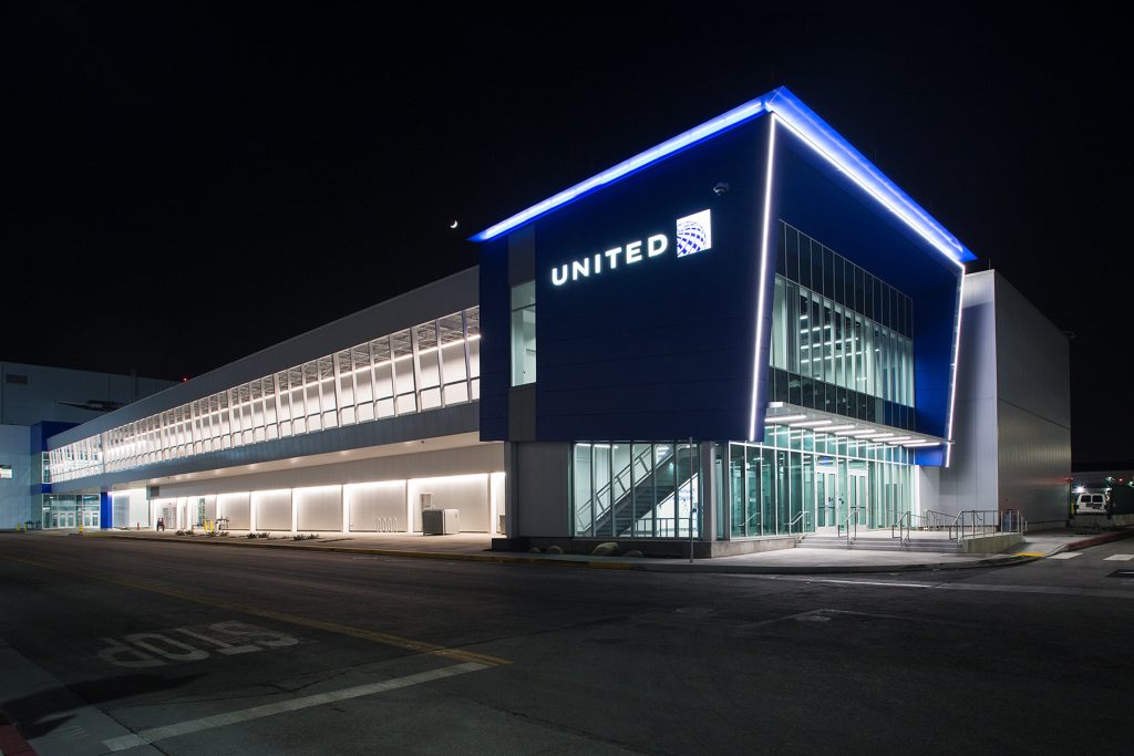 United Airlines Technical Operations Center (TOC) - East Aircraft ...